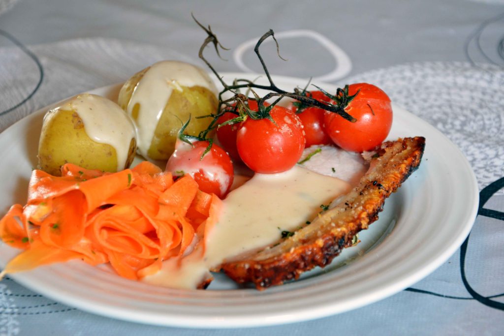 Grillet kamsteg med sprød svær